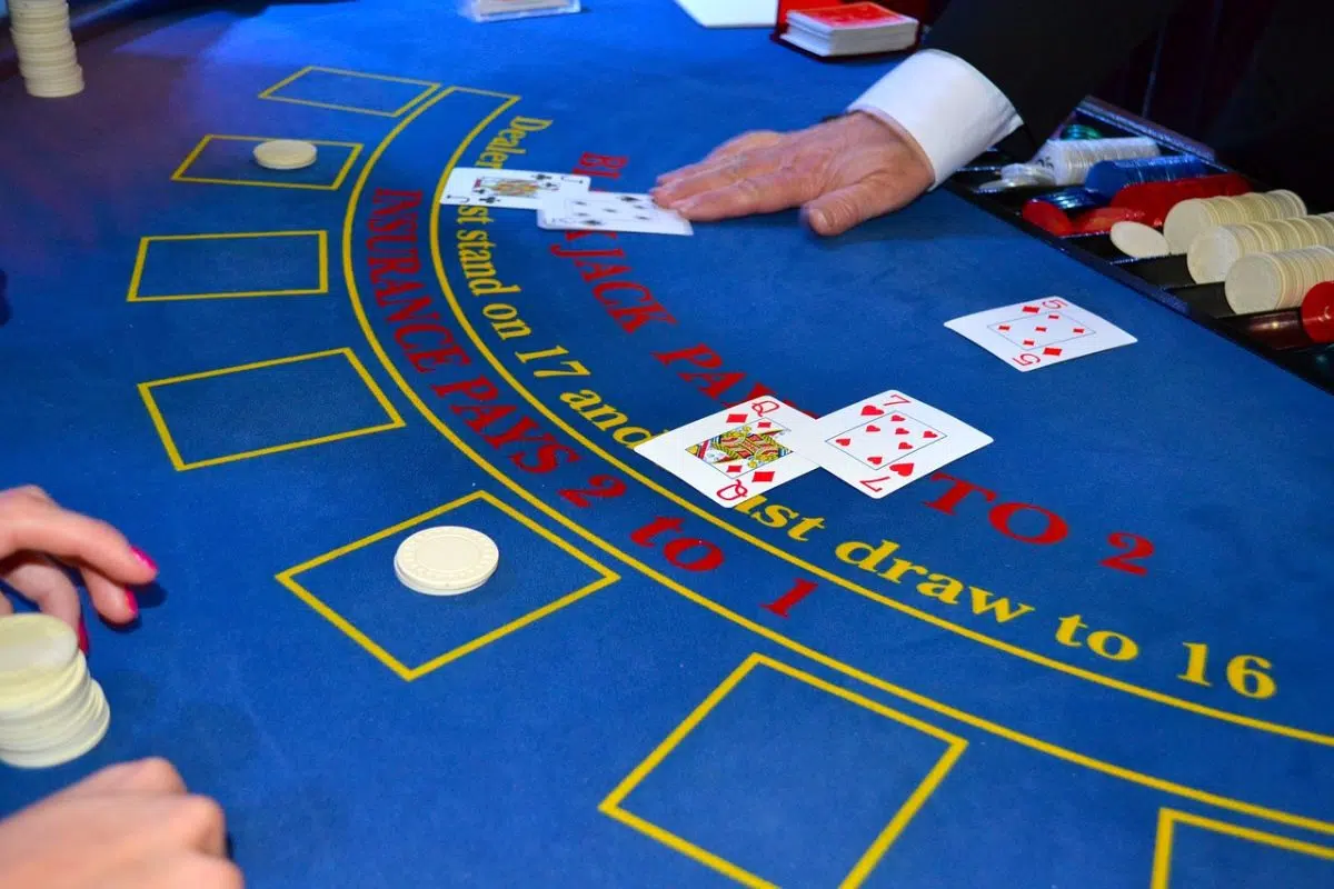 Devenir un pro du blackjack : nos meilleurs conseils et astuces